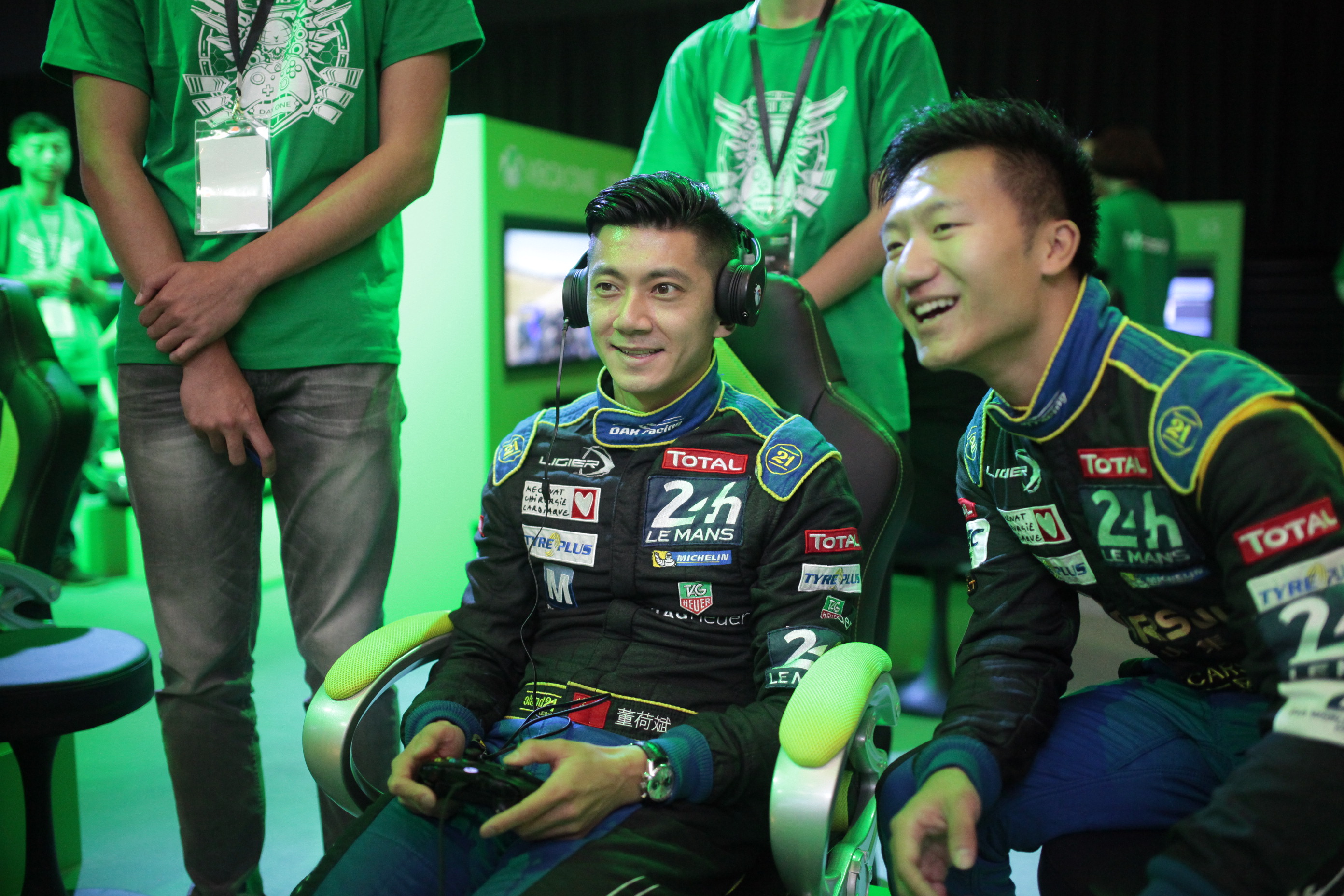 Race Drivers Set Guinness World Record in “Forza Race for the Record ...